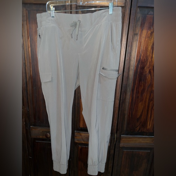 all in motion | Pants | All In Motion Light Gray Cargo Pants | Poshmark